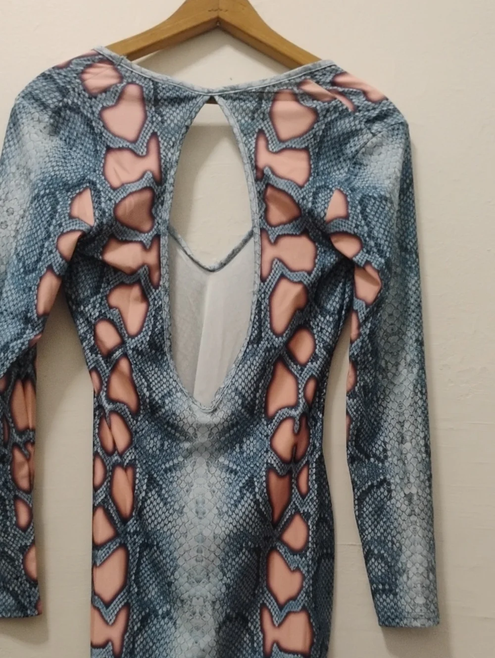 BA&SaADAOUI | Dresses | Blue Snakeprint Long Sleeve Bodycon Dress With ...